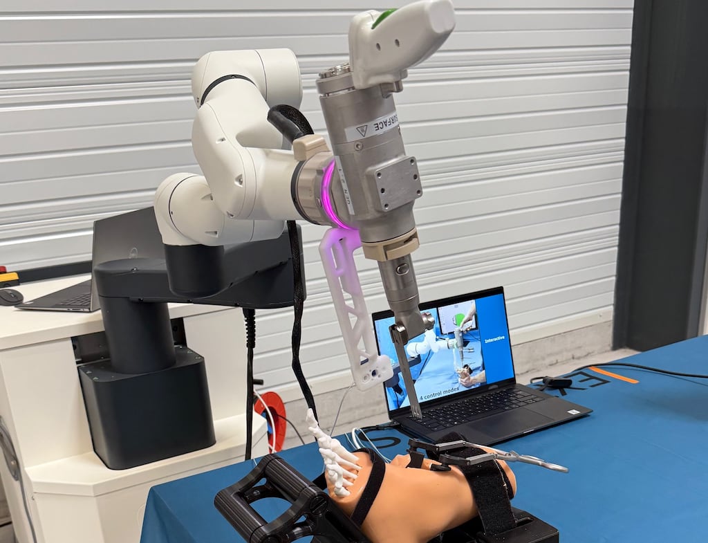 En Isère, MinMaxMedical amorce son industrialisation pour ses bras ...